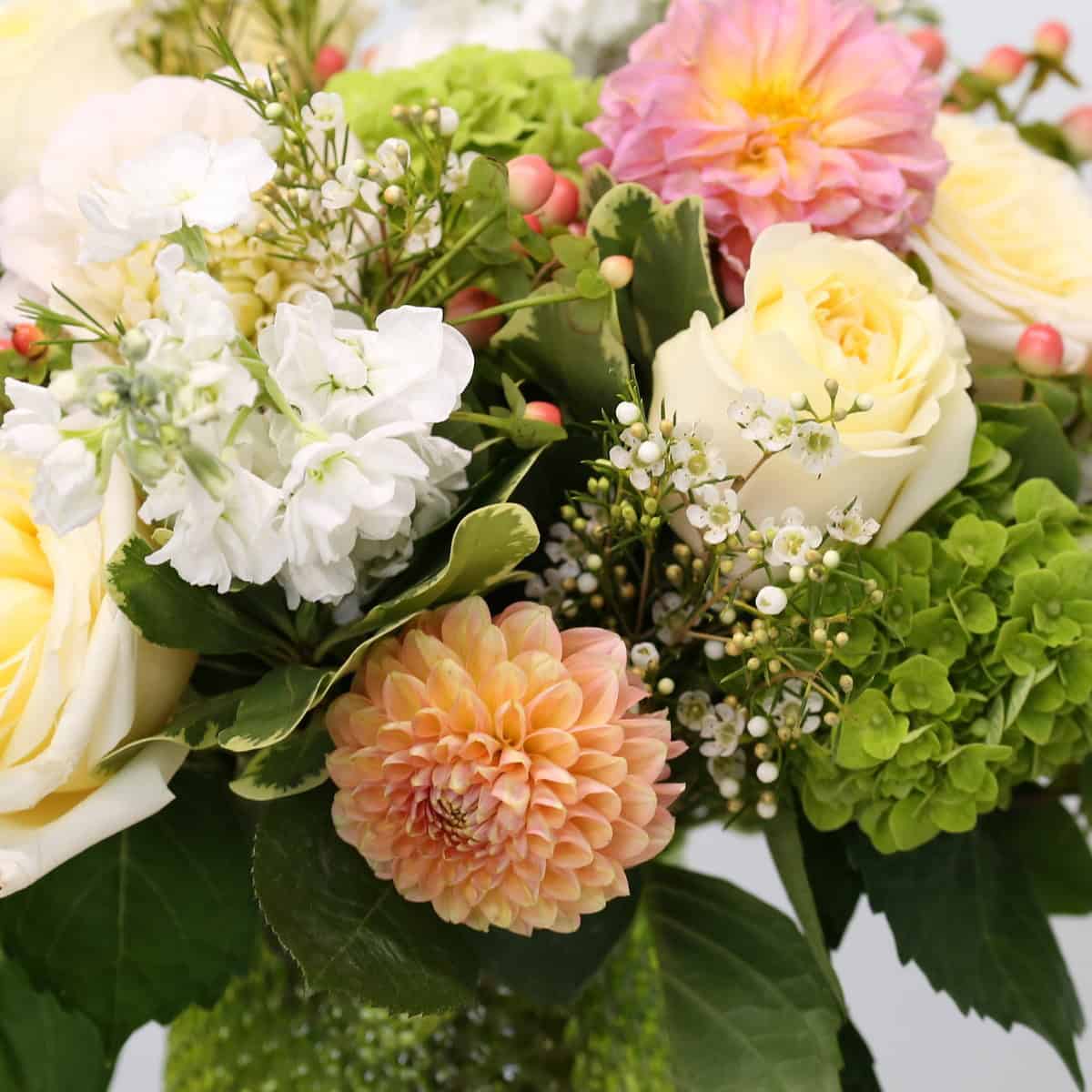 Floral Rhapsody | Luxury Flower Arrangement in 3 Vase Colors – Le Bouquet